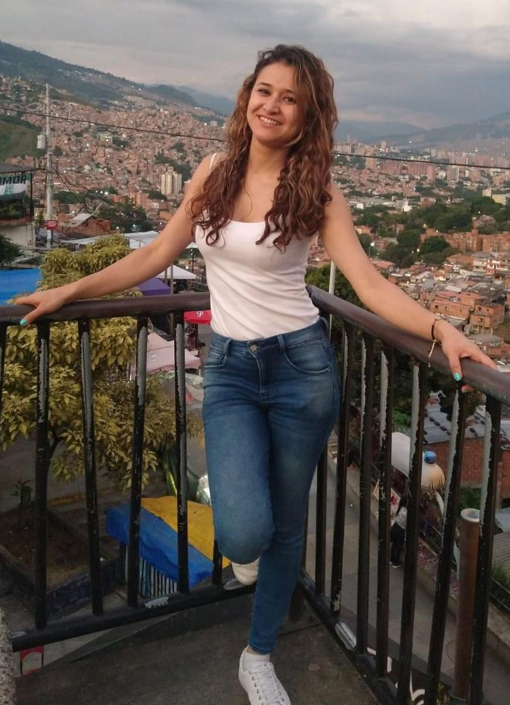 Single Latin Women from Colombia